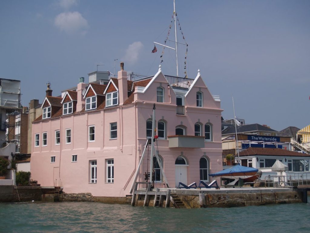 Cowes Week at Commodores House - All At Sea
