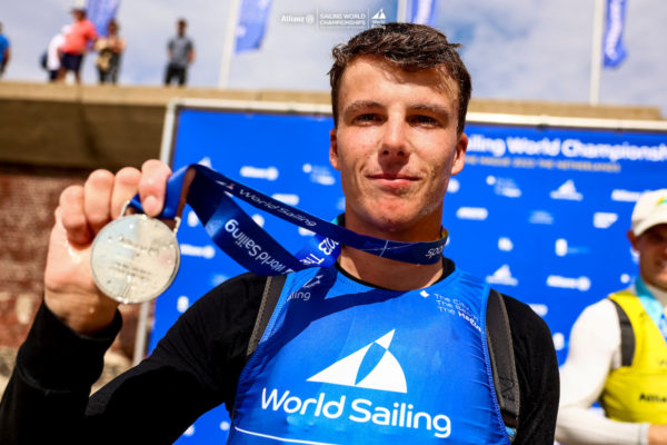 Britain’s kite girls lead the way at Sailing World Championships - All ...