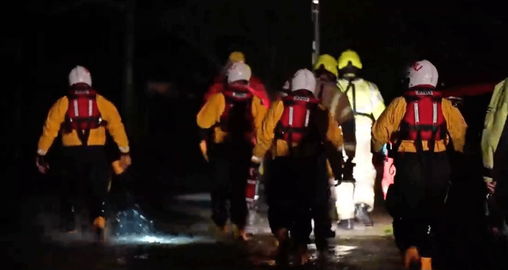 Littlehampton RNLI in multi-agency response to night-time flooding ...
