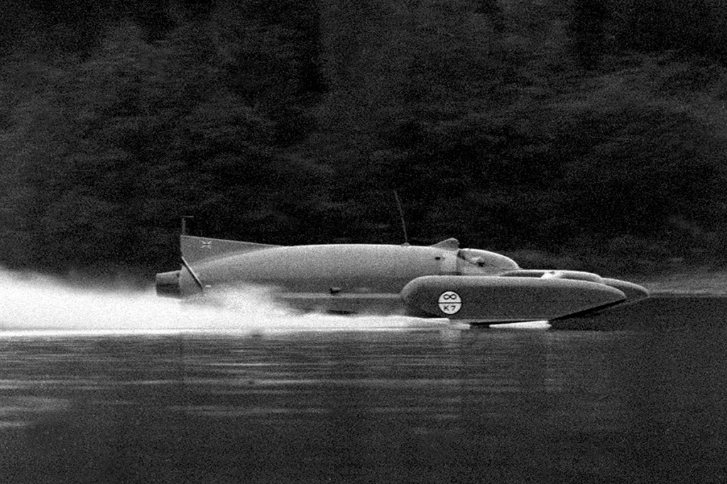 Donald Campbell’s Bluebird K7 hydroplane to be piloted by son of World ...